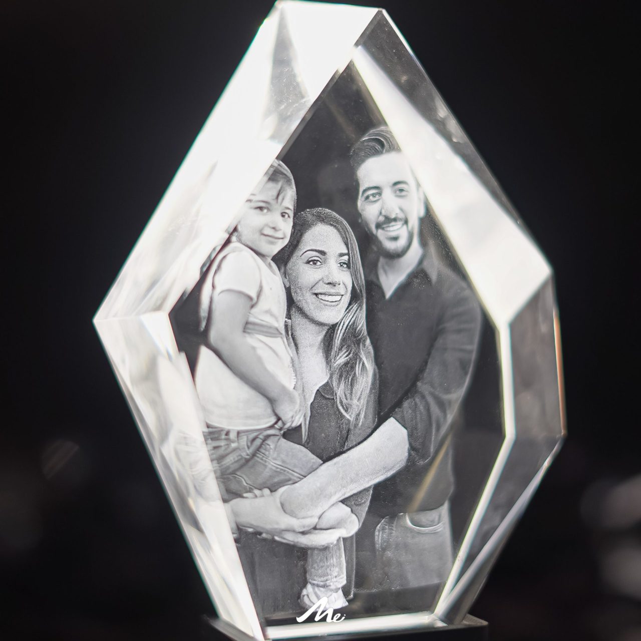 CRYSTAL ME “ICEBERG” | เลเซอร์คริสตัล 3มิติ,2มิติ โคมไฟเลเซอร์ภาพ ...