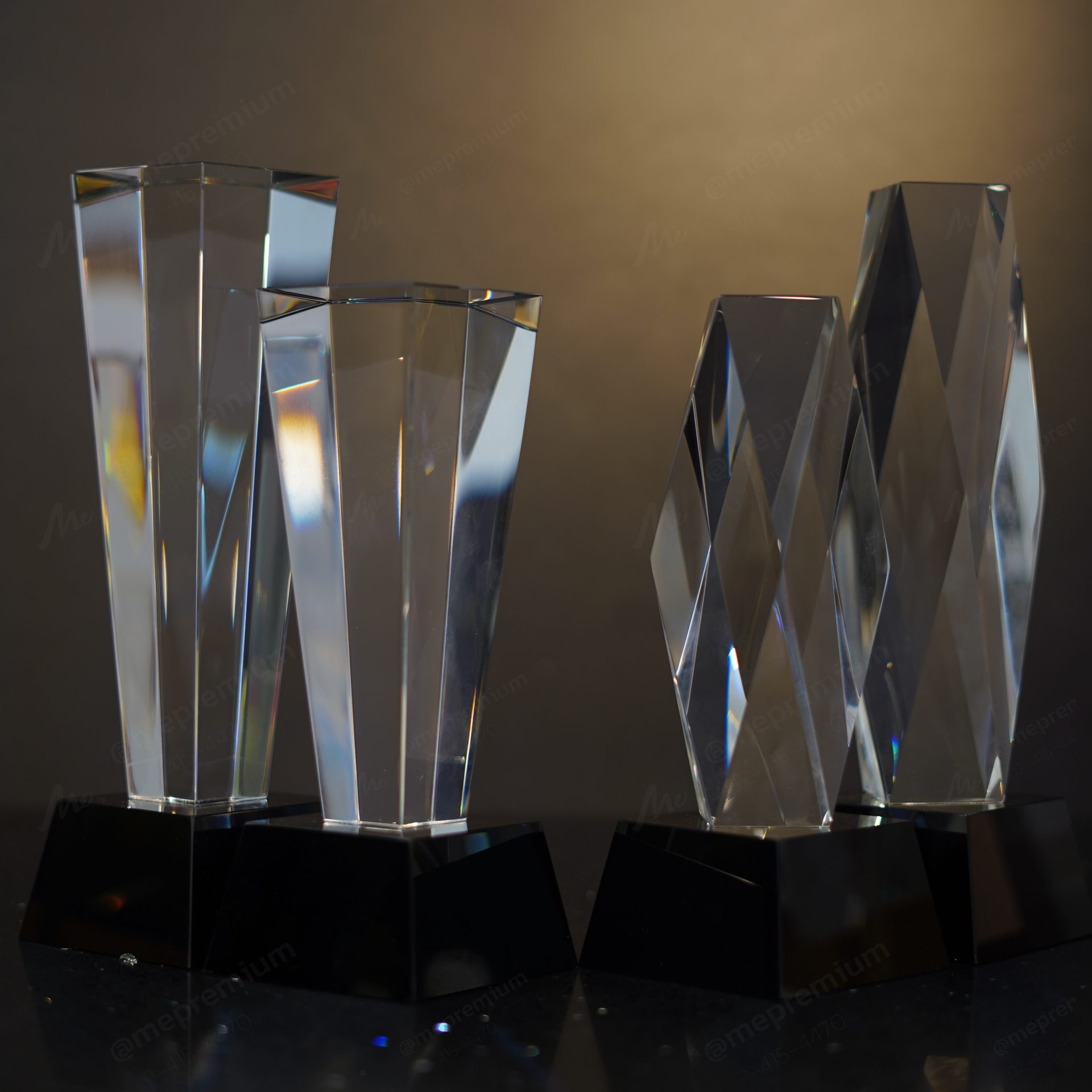 Trophy Me “CRYSTAL” | ถ้วยรางวัลคริสตัลแกะสลัก ใส่ข้อความ โลโก้ได้ทั้ง ...